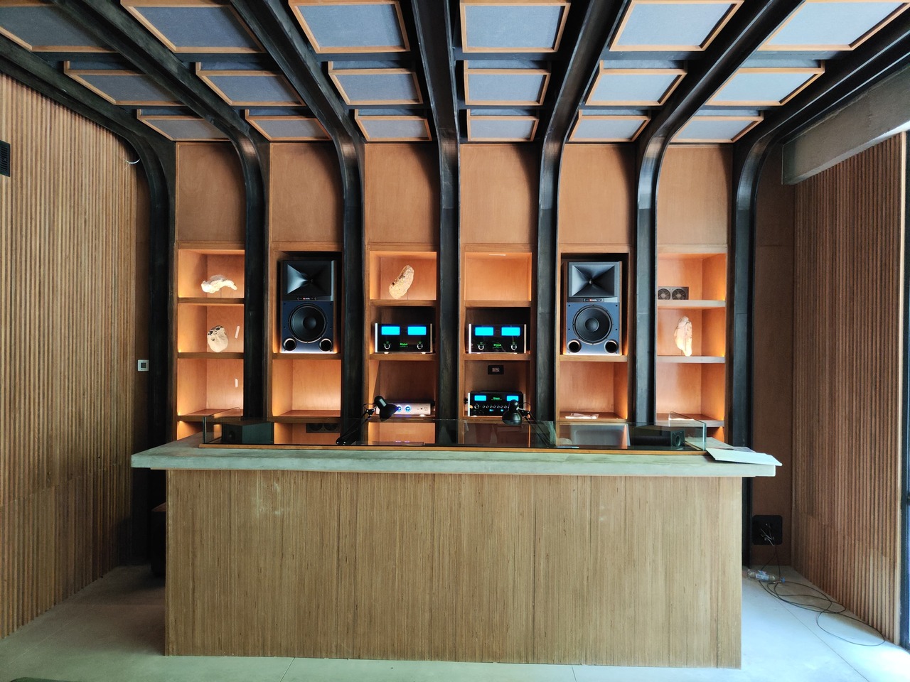 The Best Hifi Bar CDMX | AVIXA Xchange