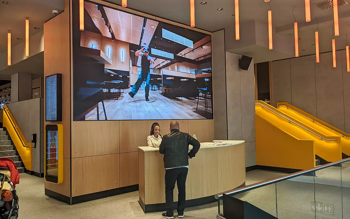 Vast Vienna McDonald's Flagship "Breaks The QSR Cliche" With LED Video ...